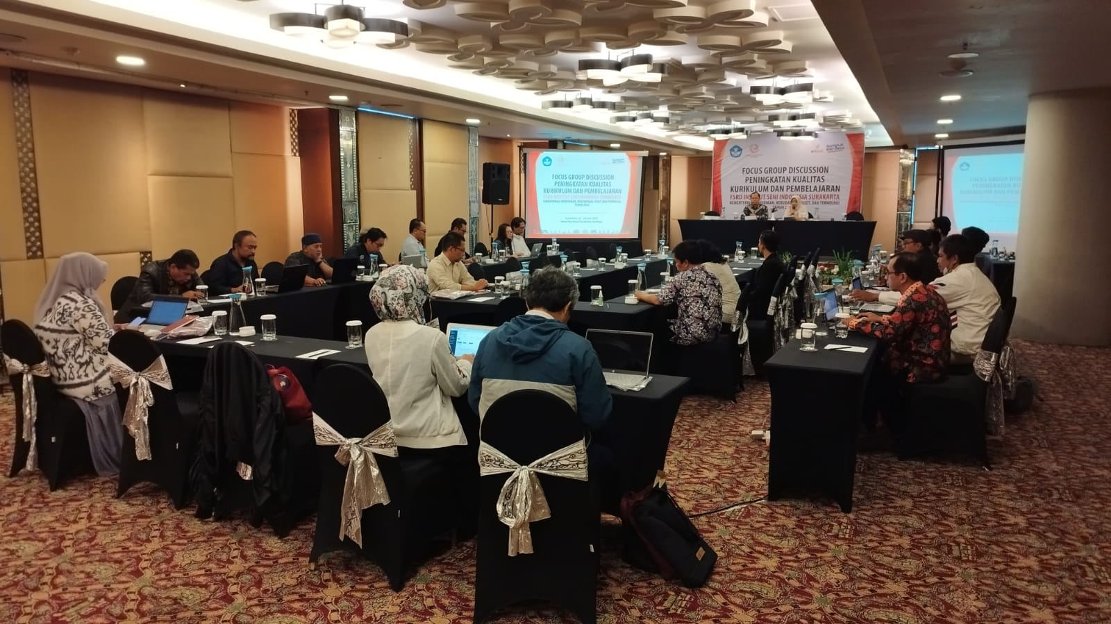 FSRD ISI Surakarta FGD Peningkatan Kualitas Kurikulum dan Pembelajaran ...